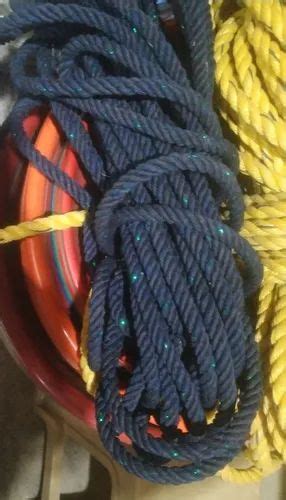 Retailer Of Whit Color Rassi And Black Color Rassi By Unique Enterprises