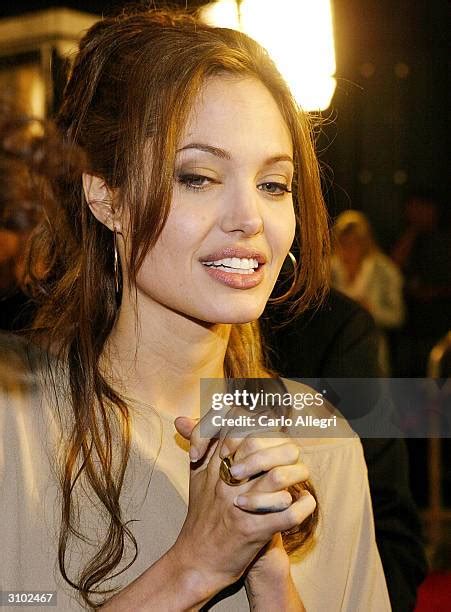 Warner Bros Taking Lives Premieres In Los Angeles Arrivals Photos And