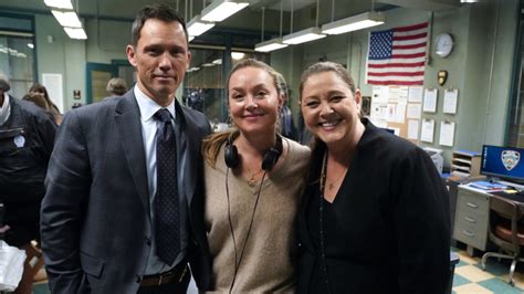 Law And Orders Elisabeth Rohm Talks Returning To Direct And Why An