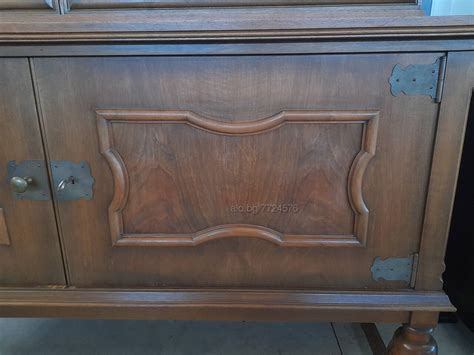 Шкаф с витрина масив Шкаф Мебели за дома и офиса Сливен Шкаф с витрина масив Дъ