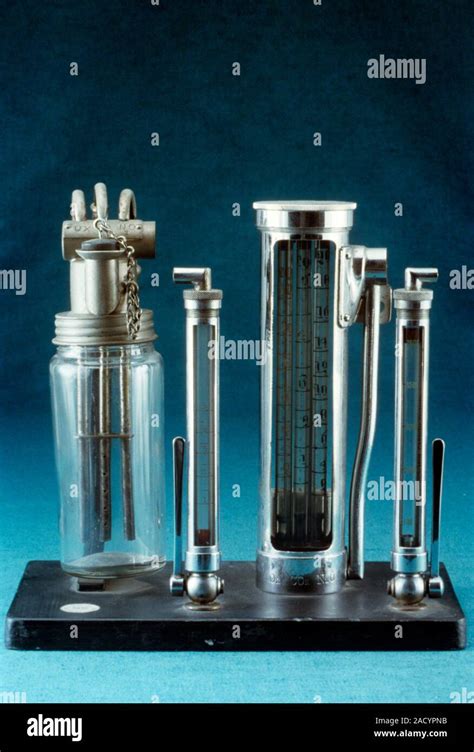 Anaesthetic Gas Flow Meters 20th Century These Glass And Metal Flow