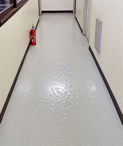 フローンヌルサット艶消とは？水性2液塗り床材の特長・施工方法・適用下地を解説 塗料ナレッジノート