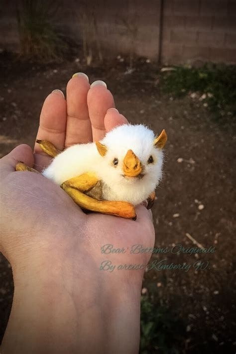 Murciélago Blanco Hondureño Por La Artista Kimberly W