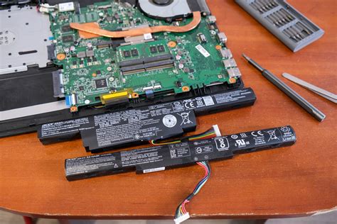 Как поменять аккумулятор в ноутбуке Acer Aspire E5-575G / Питание и ...