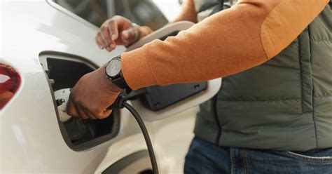 Hsb Adds Cyber Protections To Automotive Coverage