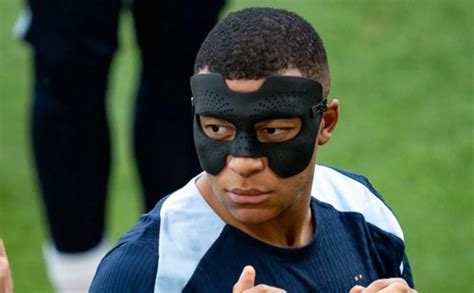 Mbappe üçün Xüsusi Qoruyucu Maska Hazırlanıb Oxuaz