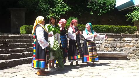 В ЧАСА ПО МУЗИКА Фолклорен обичай Пеперуда Youtube