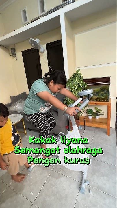 Kakak liyana semangat olahraga pengen kurus #Trending #viral #badut #bebek #hantu #games - YouTube