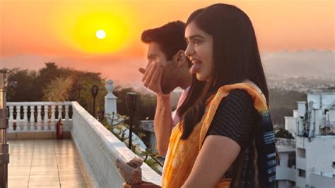 Adah Sharma Shoots Tumko Meri Kasam In Cute Saree In Udaipur Video