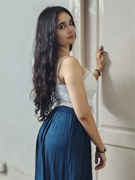 Deeksha Bhardwaj No Caption 🤭 Trendingreels Viral Instarepost Hot Instareels