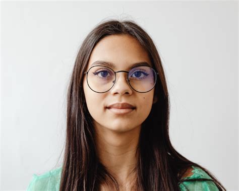 Best Glasses For A Round Face Shape Visiondirect Au
