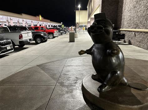 Is Buc Ees Worth The Hype — Tim And Katie