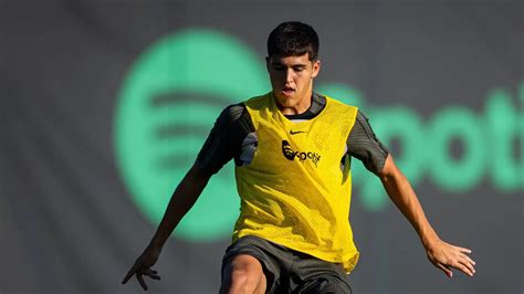 Barcelona Present New Contract With €1bn Release Clause To Talented