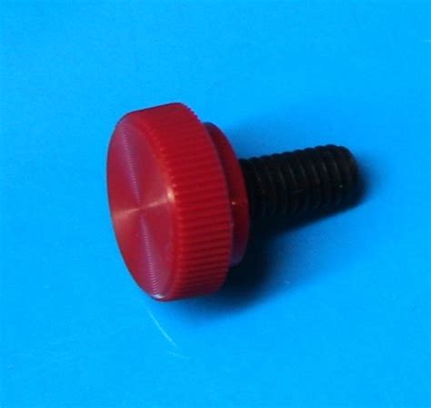 8 32 X 38 Red Acetal Thumb Screw