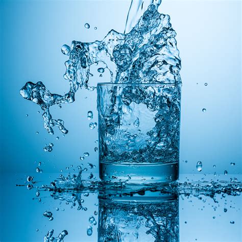 Information Von Wasser Natürliches Detox And Doping Mit Symbolen