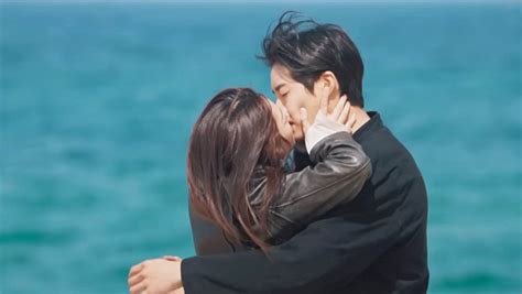 종영까지 딱 1회 남았는데…‘이 키스신 때문에 난리 난 한국 드라마