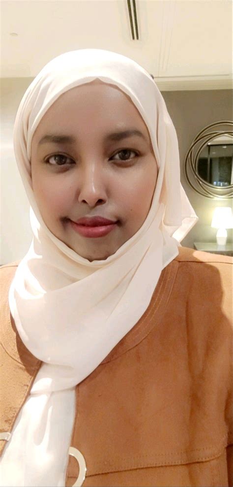 Deqa Nur Ba Honours Ids And Afs Mrs Certificate On Linkedin African Black Women