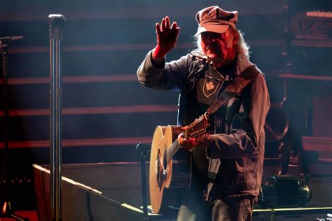 Neil Young Delivers A Gorgeous Intimate Solo Show In Los Angeles