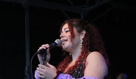 Almeerse Naomi Bright Wil Braziliaanse Muziek Toegankelijk Maken Voor