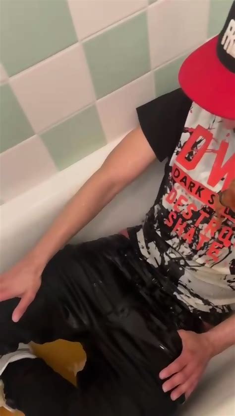 Vojtech Senkyr Exposed Piss Bath Eporner