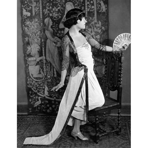 Gloria Swanson Side View Pose In Classic Portrait Photo Print 24 X 30
