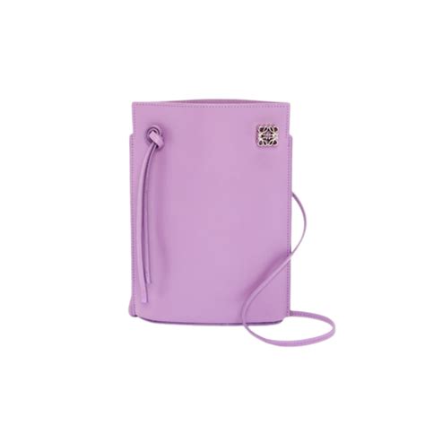 로에베 아나그램 인플레이티드 포켓 인 라이트 폼 러버 락로즈 Loewe Kream