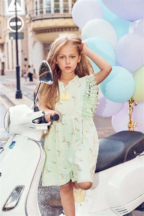 Height 140cm 4 7 Shoe 34 Eu 2½ Us 1½ Uk Hair Blond Eyes Blue