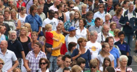 Income And Energy Efficiency Projections Key Determinants Of Future Co2 Emissions Pbl