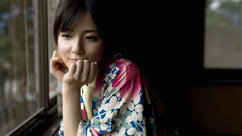 松木里菜 38 電腦桌布 1600x900 桌布下載