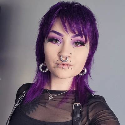 Post 713661485363134465 Women With Huge Septums Tumblr Com Tumbex