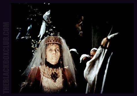 The Black Box Club Ingrid Pitt Is Countess Bathory In Countess Dracula Review And Gallery