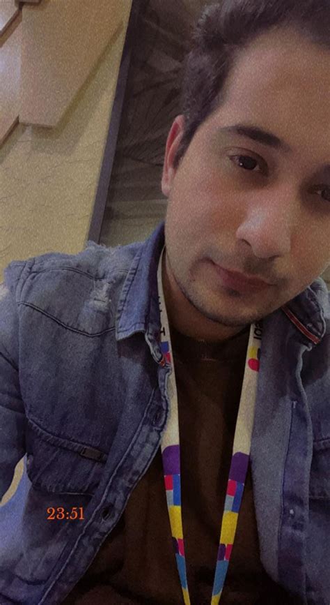 aamir mirza medium