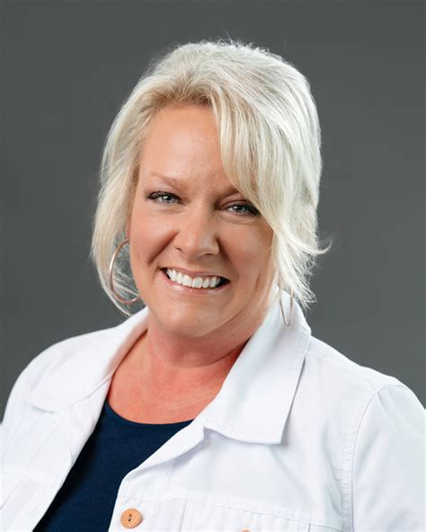 Melissa Feenstra Cruise Expert Cruise And Travel Experts