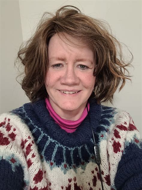 leslie g nelson medium