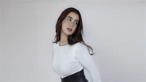 Nina J La Voz Detrás Del Tiny Desk De Ca7riel And Paco Y Cruz” De Trueno Y Feid Billboard