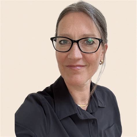 Isabelle Frei Spezialist Unfallbearbeitung Suva Linkedin