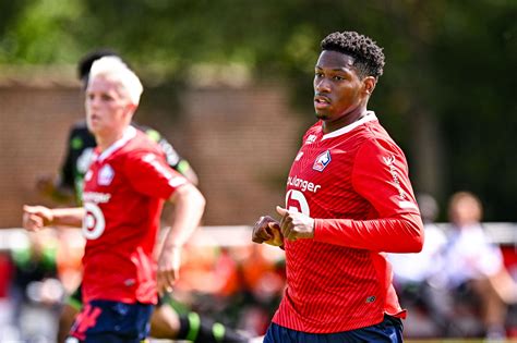 Jonathan David Du Losc à Naples Comme Victor Osimhen Foot Sur 7