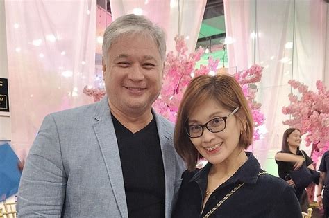 Ricky Hindi Pinangangalandakan Ang Gf Pang Masa