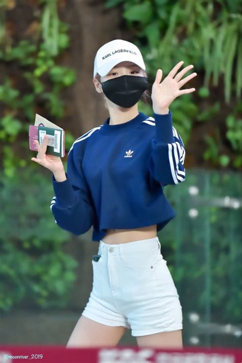 아이즈원 채원 연예인포럼 딜바다닷컴