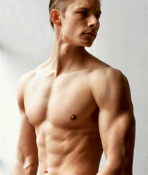 OMG He S Naked YouTuber TikToker And Model Damian Warlock OMG BLOG