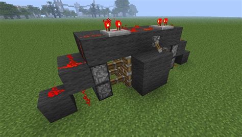 How To Make A Simple Redstone Piston Door At Chris Barajas Blog