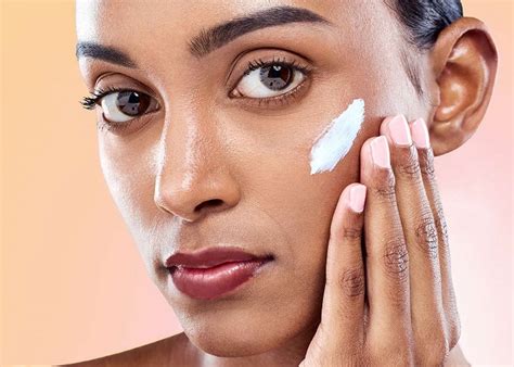 بهترین ضدآفتاب مناسب پوست خشک