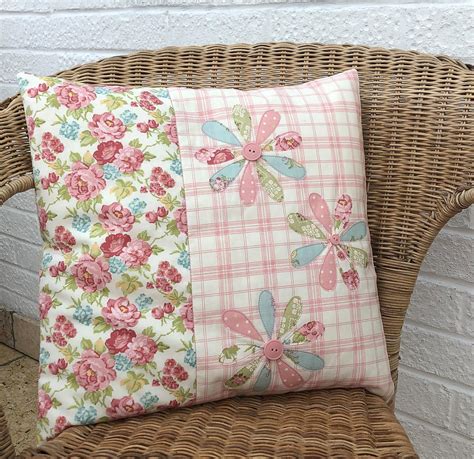Lazy Daisy Cushion Kit