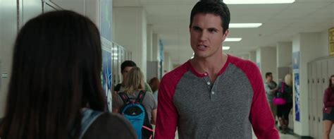 Auscaps Robbie Amell The Duff