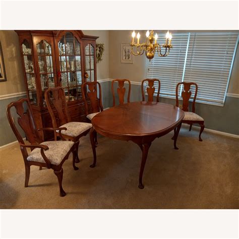 Thomasville Furniture Industries Dining Table Six Chairs Aptdeco