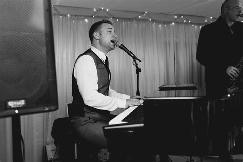 Carl Sinclair Duo Fizzy Moon Brewhouse