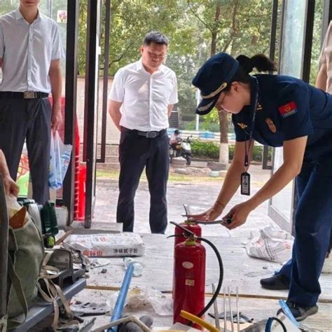 消防安全大宣传 大提示 大培训 拧紧动火 安全阀”，织密监管 防护网”！作业场所施工