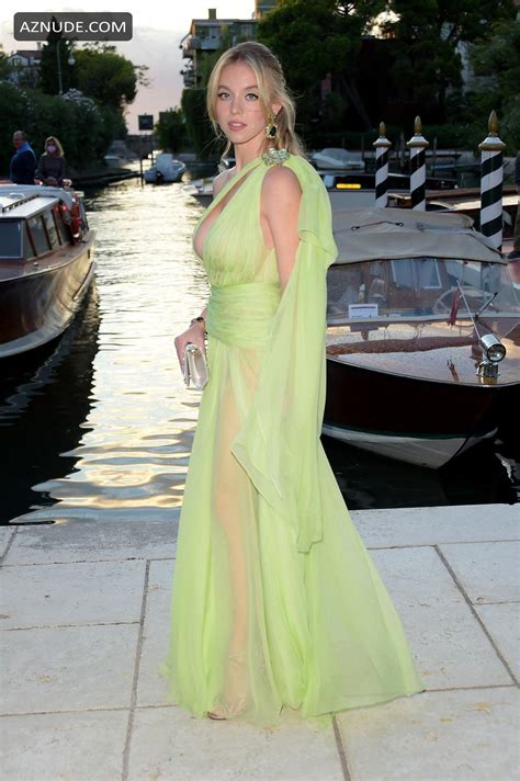 Sydney Sweeney Sexy Shows Off Her Famous Cleavage In Venice Aznude