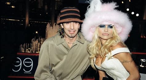 Pam And Tommy The True Story Of Pamela Anderson And Tommy Lee Sex Tape Metro News