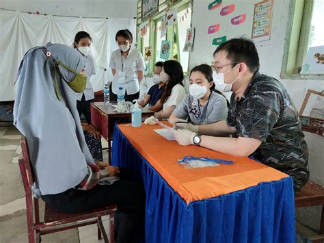 Kmb Usu Gelar Baksos Pengobatan Dan Pembagian Sembako Metro Online